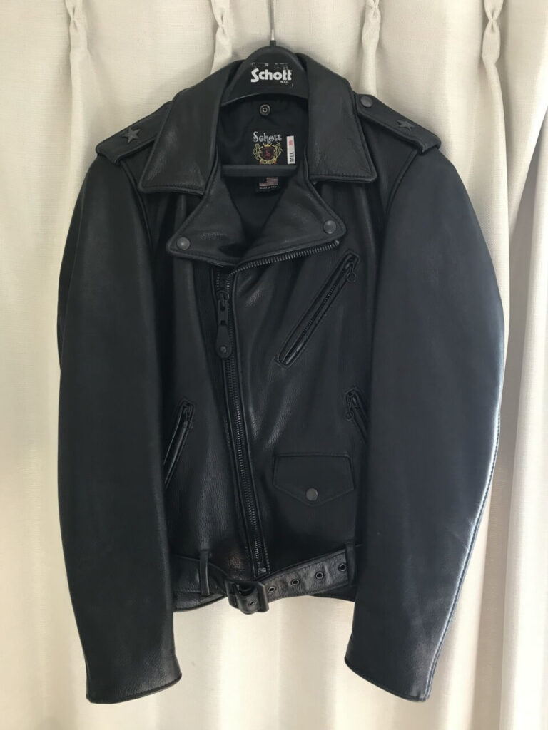 【schott 513UST】オールブラックのワンスターダブルライダースを紹介！荒々しいシボ革で不良っぽくキメる！ - スケオのアメカジ紹介ブログ