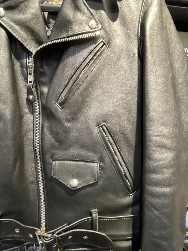 【schott 513UST】オールブラックのワンスターダブルライダースを紹介！荒々しいシボ革で不良っぽくキメる！ - スケオのアメカジ紹介ブログ