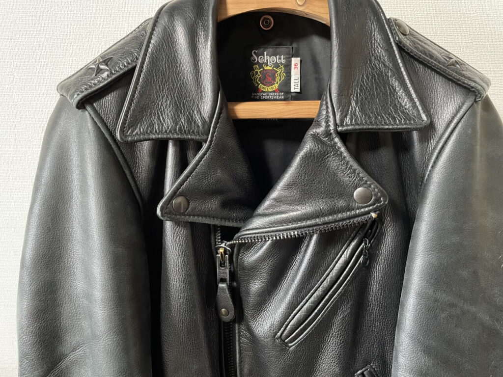 【schott 513UST】オールブラックのワンスターダブルライダースを紹介！荒々しいシボ革で不良っぽくキメる！ - スケオのアメカジ紹介ブログ